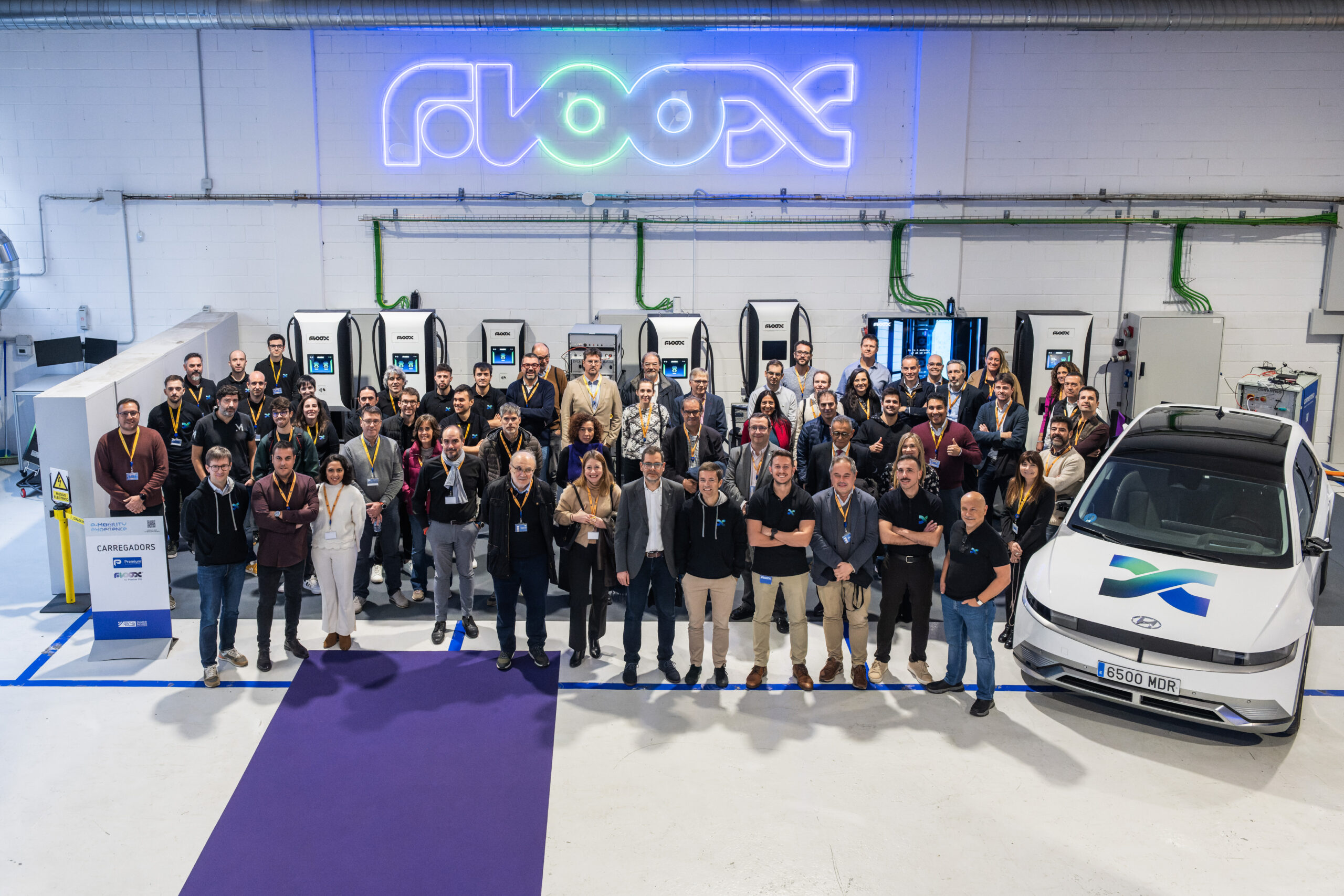 Floox introduces world's most compact 240kW electric vehicle charger ...